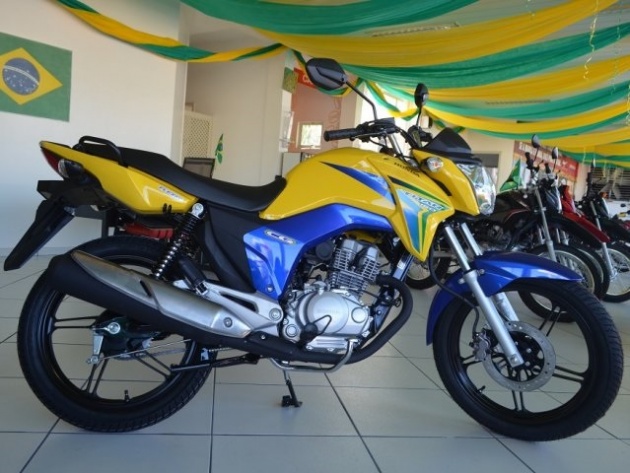 Honda lança CG 150 Titan EX BR edição especial para copa com as cores ...