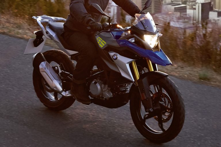BMW G 310GS 2020 chega com nova cor e preço de R$ 23,9 mil | Motorede