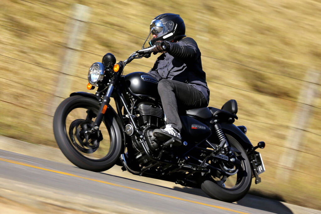 Nova Meteor 350 Primeiras Impressões: vibra muito? – Motorede