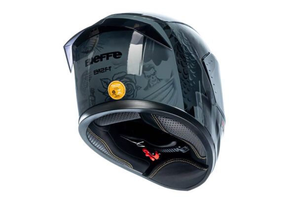 Bieffe lança capacete com grafismo criado por Inteligência Artificial ...